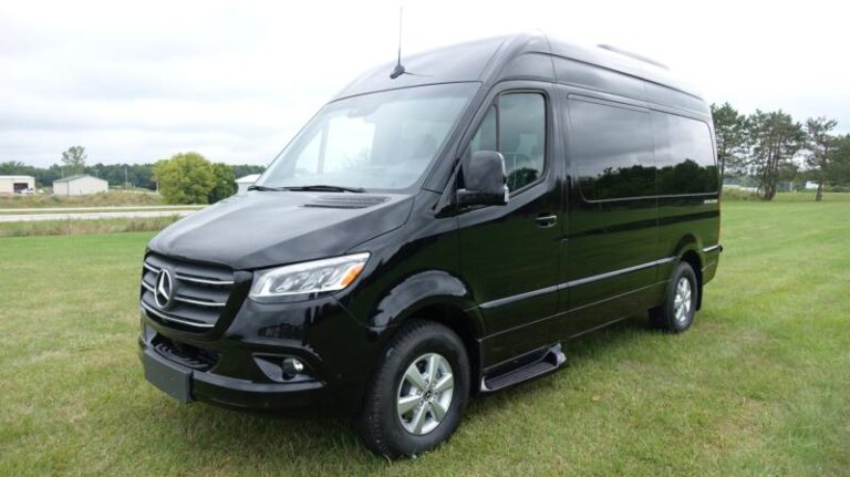 Mercedes-Benz Sprinter Obsidian Black Metallic - Explorer Van