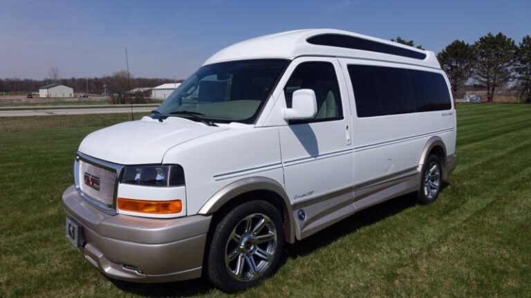 Chevy GMC Summit White - Explorer Van
