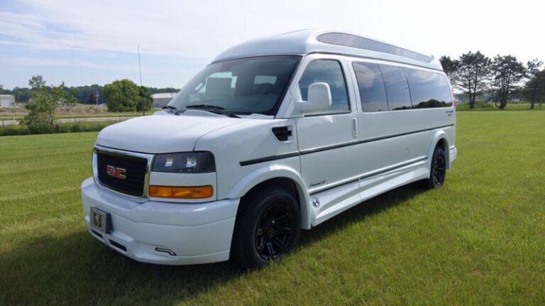 Chevy GMC Summit White - Explorer Van