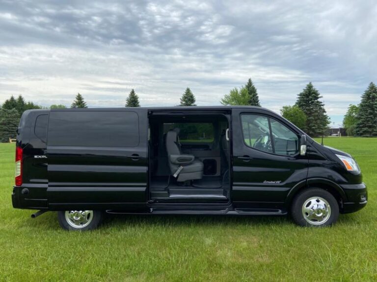 Ford Transit Agate Black Metallic - Explorer Van